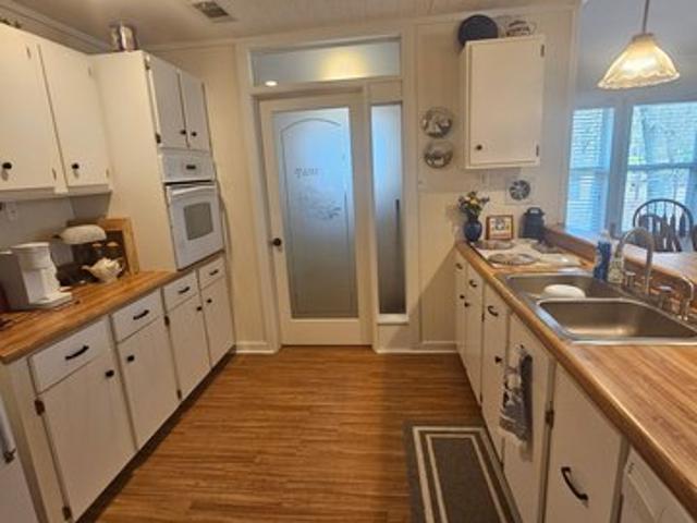 3347 Bandera St, Athens, TX 75752