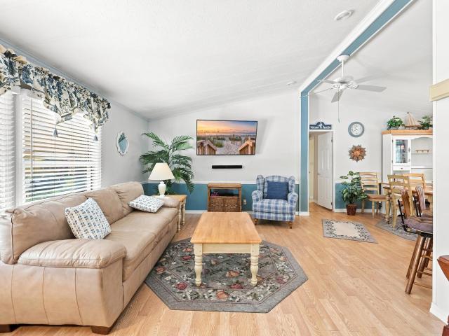 3348 Charleston Trail