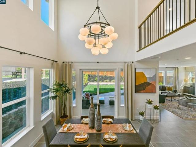 3349 Vista Mdws Dr, Pittsburg, CA 94565