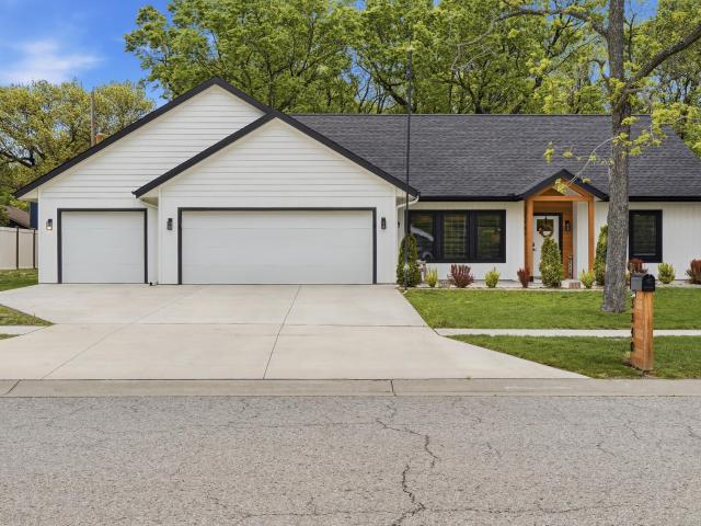 3340 NW Dawdy Ct, Topeka, KS 66618 | MLS #244144 | Compass