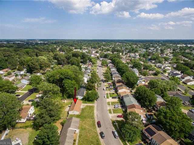 3340 Lakecrest RD