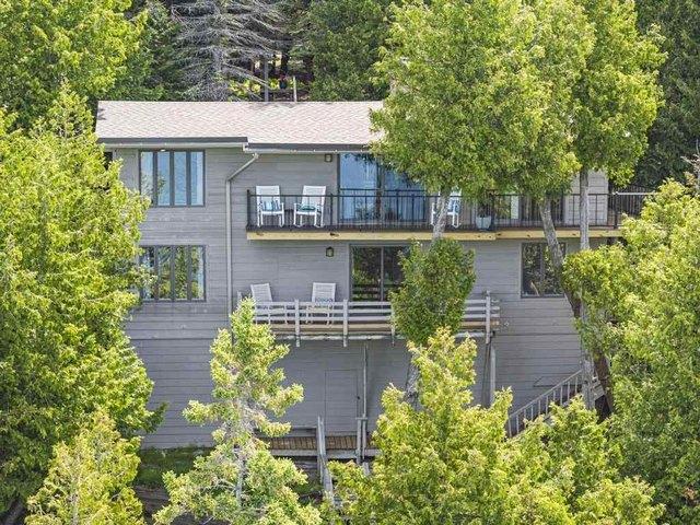 3340 S Lake Shore Dr, Harbor Springs, MI 49740