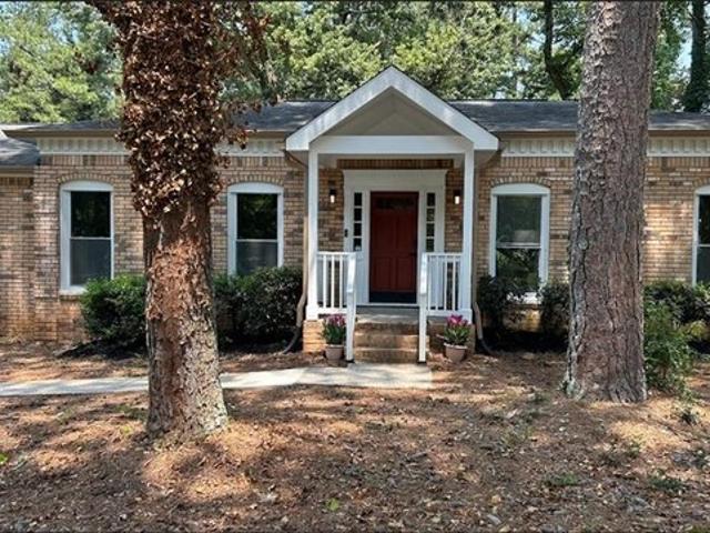 3341 Camelot Dr, Marietta, GA 30062