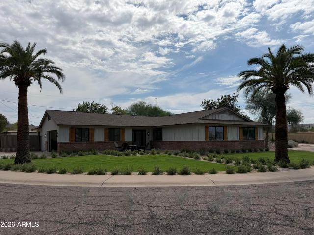 3341 e cochise drive