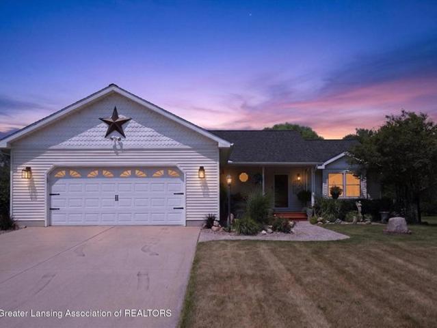 3341 Gale Rd, Eaton Rapids, MI 48827