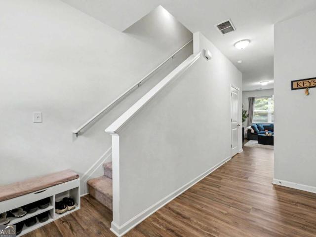 3342 Tarian Way