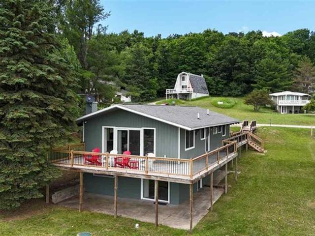 3343 Hill View, Boyne Falls, MI 49713