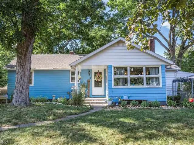 3343 SANITARIUM RD, AKRON, OH 44312 Single Family Residence Fo.