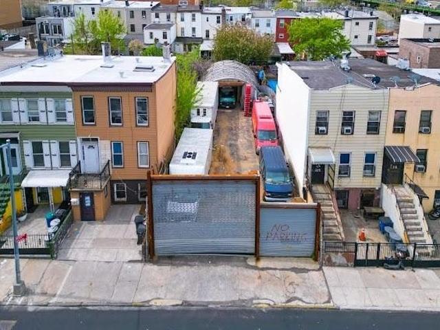 334 39th St, Brooklyn, NY 11232