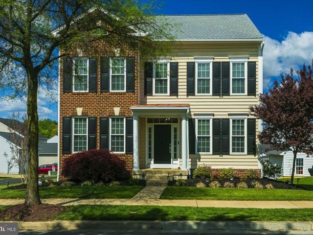 334 Calmes St, Charles Town, WV 25414