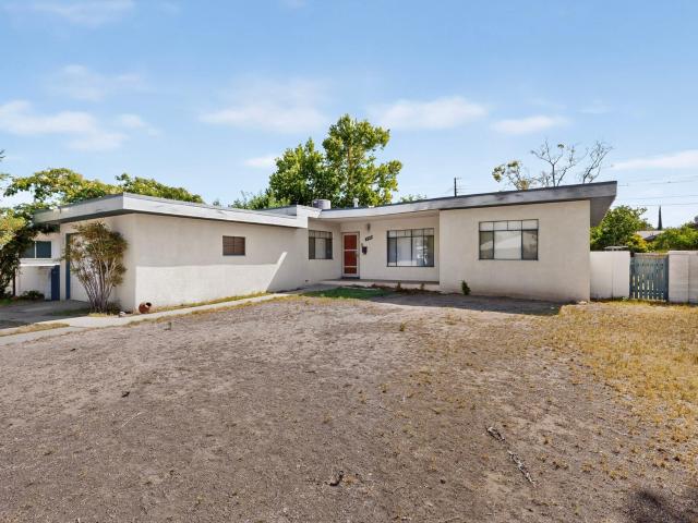 334 Chula Vista Place NE