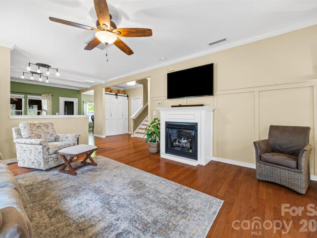 334 Battery Circle