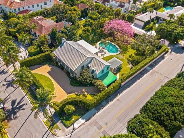 334 Barton Ave, Palm Beach, FL 33480