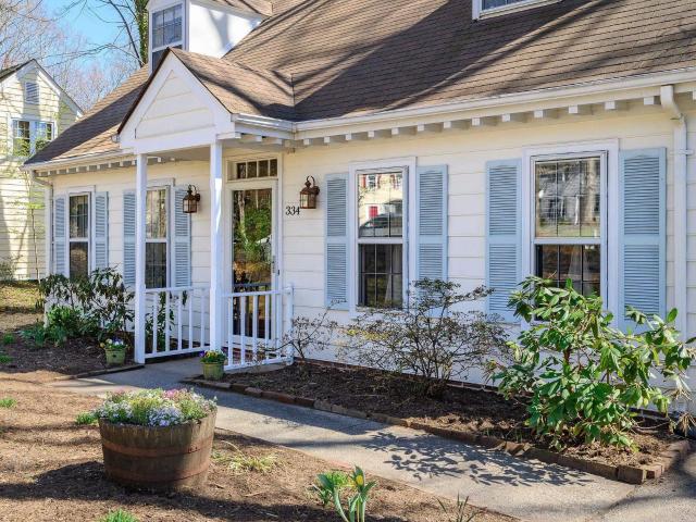 334 bennington rd n