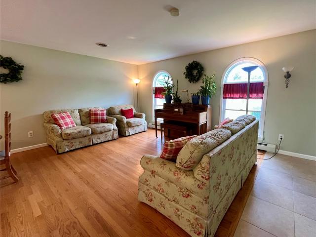 334 Greeves Road