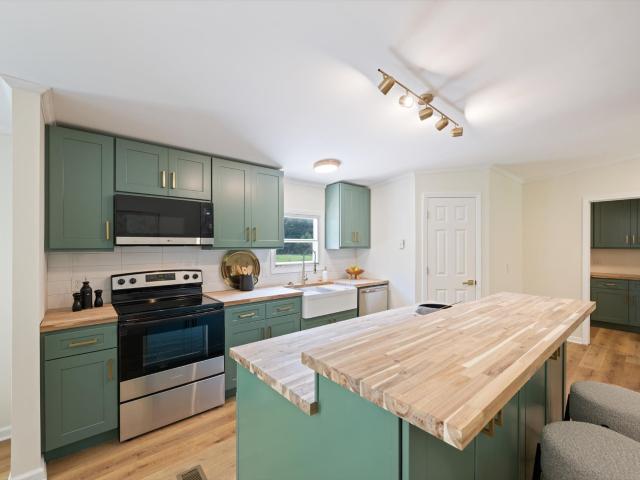 334 Deer Point Rd