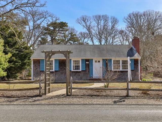 334 Depot St, Dennis Port, MA 02639
