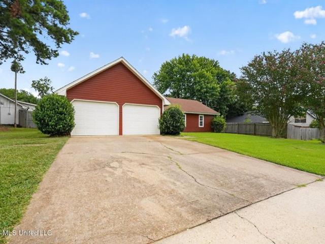 334 E Timber Ridge Ct, Ridgeland, MS 39157