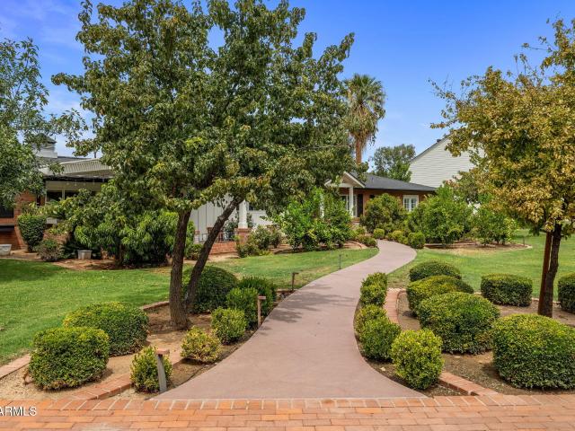 334 e glenn drive