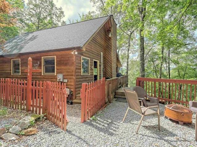 334 Fox Trot Rd, Clayton, GA 30525