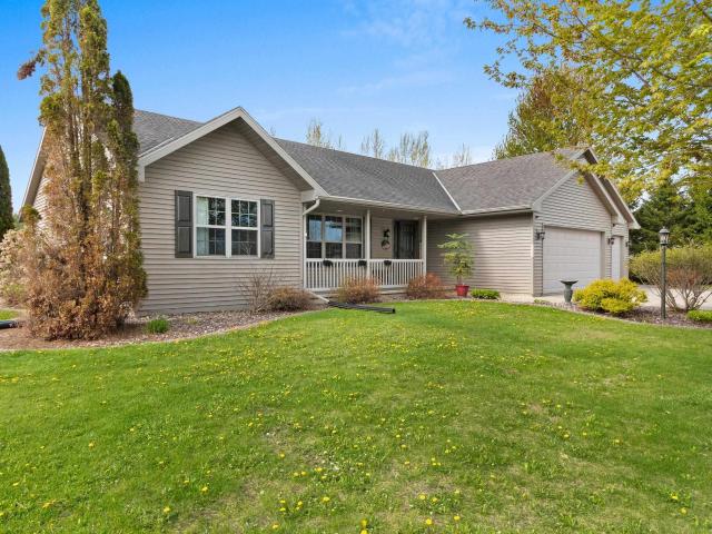 334 FALCON Circle