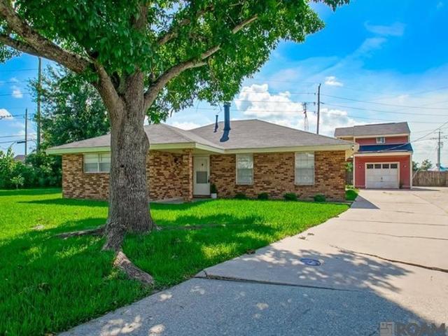 334 Ormond Village Dr, Destrehan, LA 70047