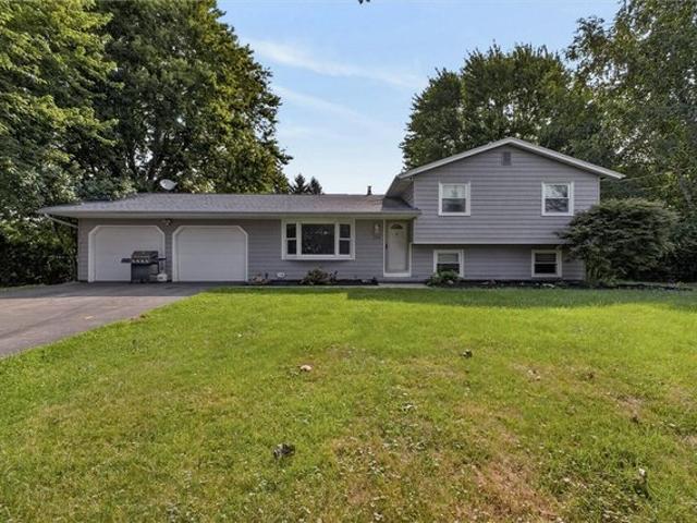 334 Lighthouse Rd, Hilton, NY 14468