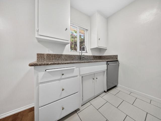 334 S. Hobart Blvd 2 Bedroom Apartment for Rent at 334 S Hobart Blvd, Los Angeles, CA 90020 Wilshire Center Koreatown