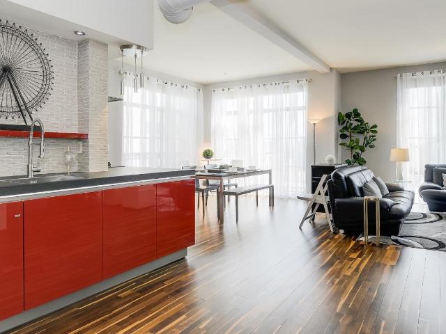 334 Santana Row 300