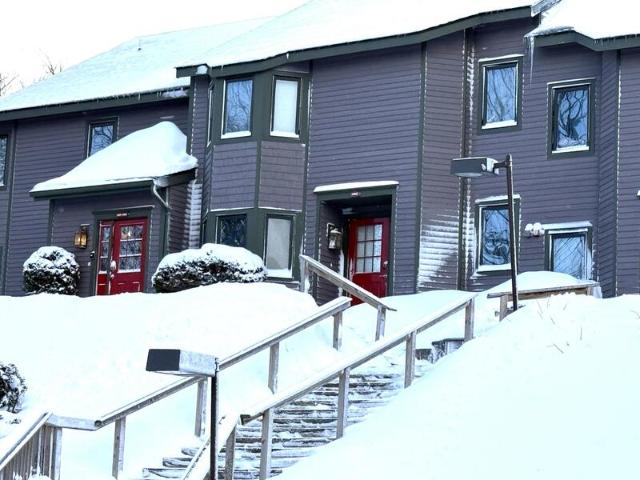 334 Slopeside Road, 4002, Jay, VT 05859