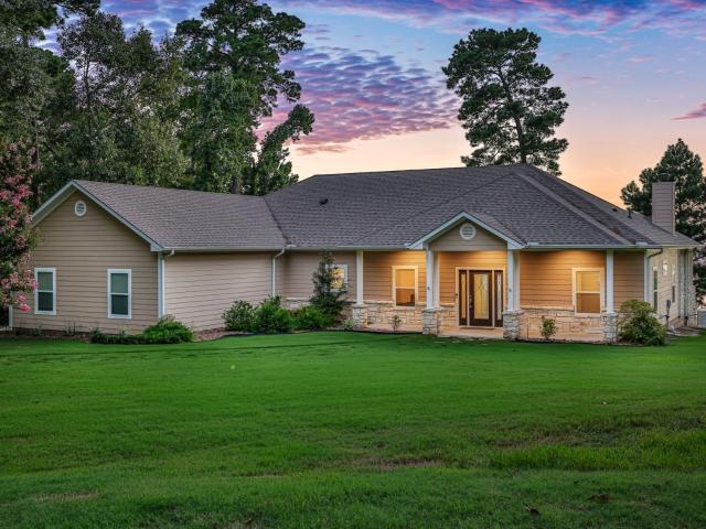 334 Sunset Dr, Livingston, TX 77351 | MLS #72910 | Compass