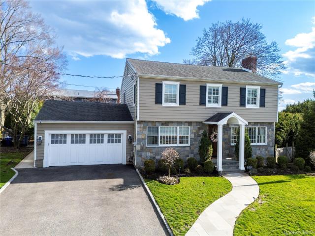 334 Raymond St, Rockville Centre, NY 11570 | MLS #981155 | Compass