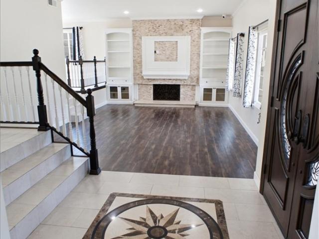 334 W Avenida De Las Flores