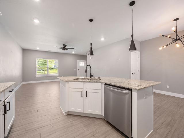 334 W Kinniburgh Drive