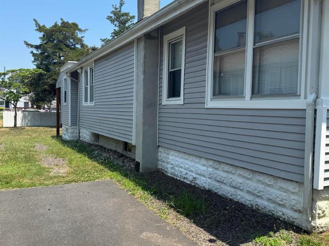 334 W Leeds Ave