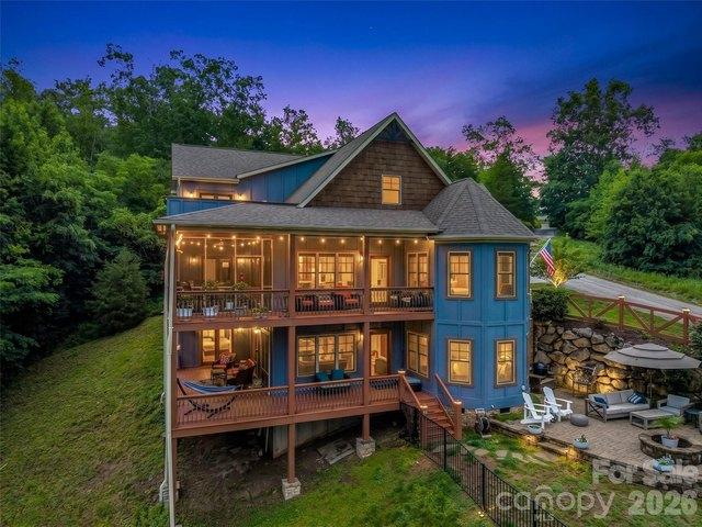 334 Willow Top Ln, Lake Lure, NC 28746