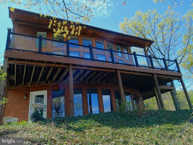 334 Tomahawk Ln, Edinburg, VA 22824 | MLS #VASH2014 | Compass