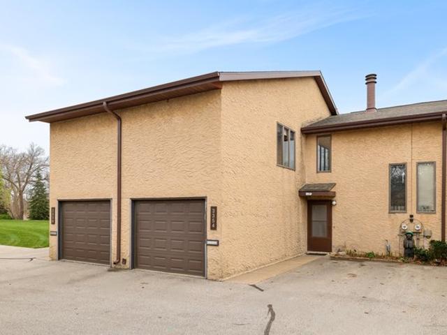 3354 East Ave S, La Crosse, WI 54601
