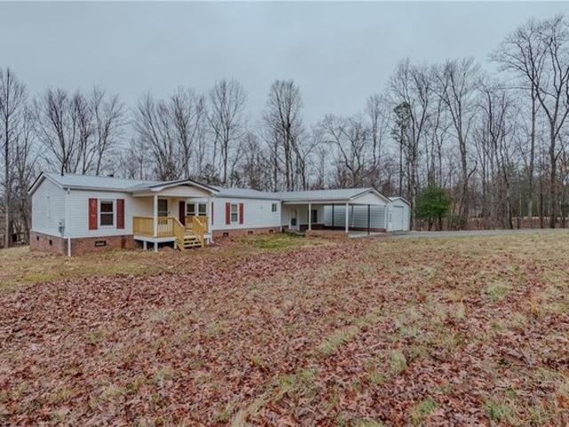 3354 Haystack Rd, Mount Airy, NC 27030