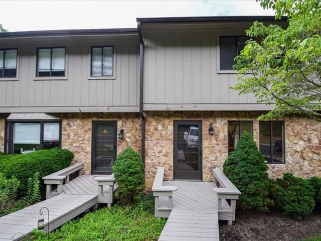 3355 Kelly Ln, Roanoke, VA 24018