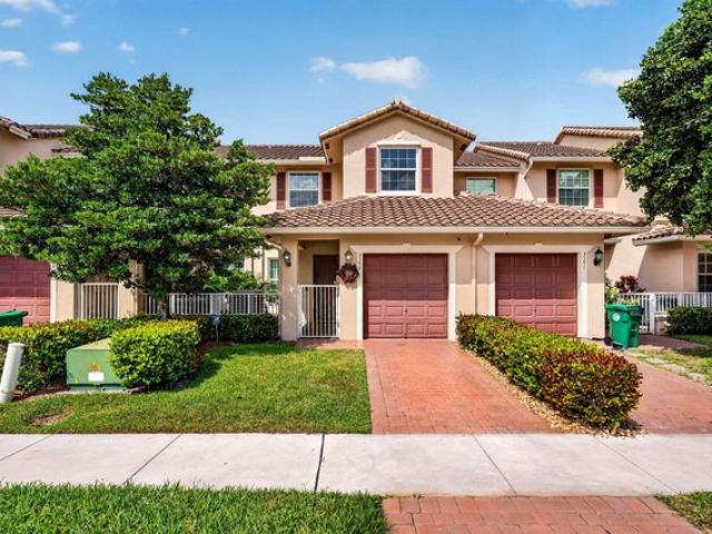 3355 Lakeside Dr, Davie, FL 33328