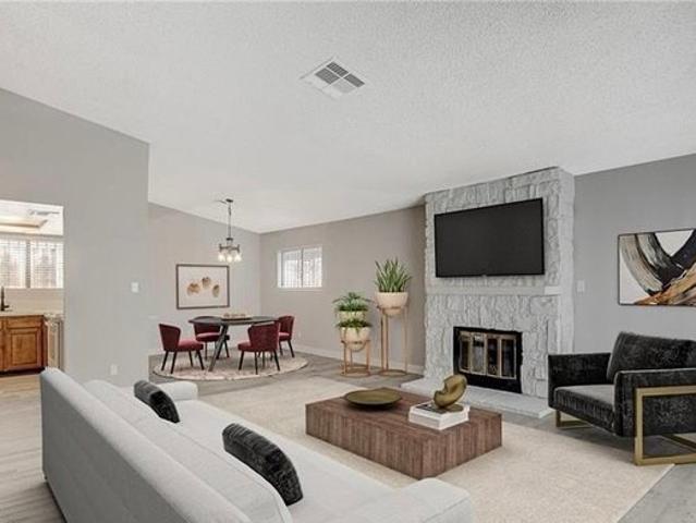 3355 Racquet St, Las Vegas, NV 89121