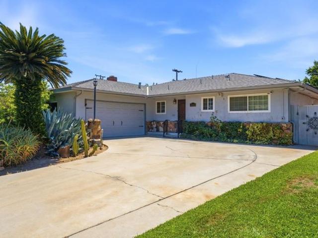 3356 E Pontiac Way, Fresno, CA 93726