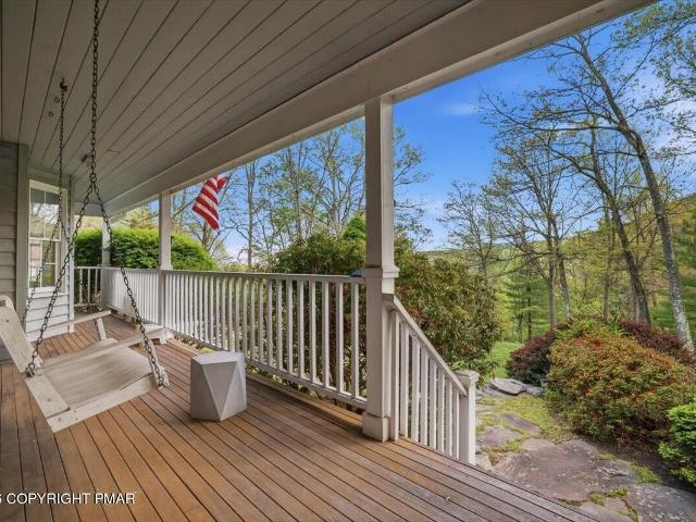 3358 Mountain View Drive