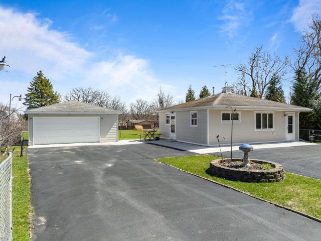 N3358 Hawthorn Rd