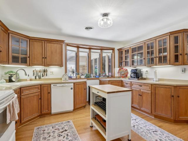 3358 Taylor Ave