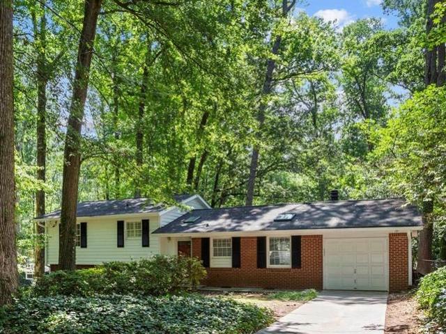 3359 Thornewood Dr, Doraville, GA 30340