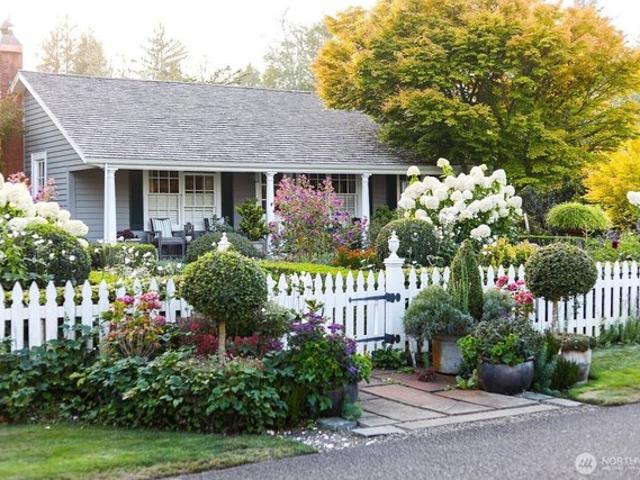 33519 Territory Rd, Oysterville, WA 98641