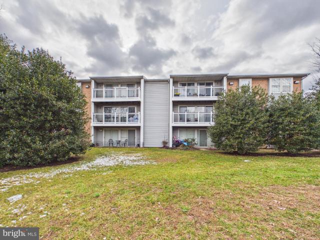 3351 Yost Ln, Unit 102, Dumfries, VA 22026 | MLS #VAPW2113