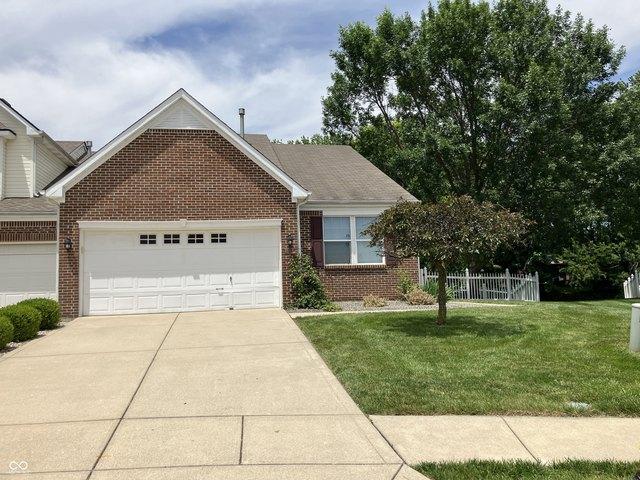 3352 Eaton Mews Ct, Greenwood, IN 46143